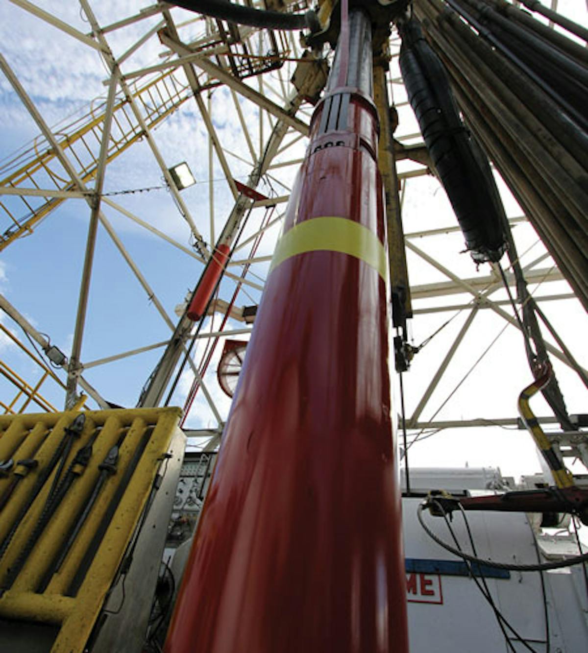 Downhole deployment valve improves efficiency in underbalanced ...