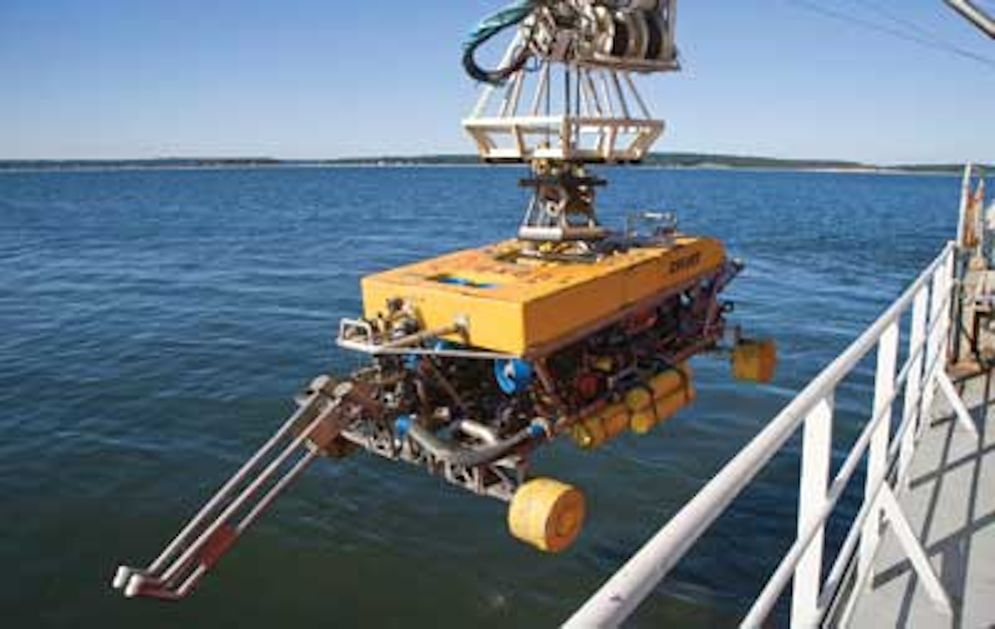 Trenching, dredging systems aid subsea installations in problematic ...