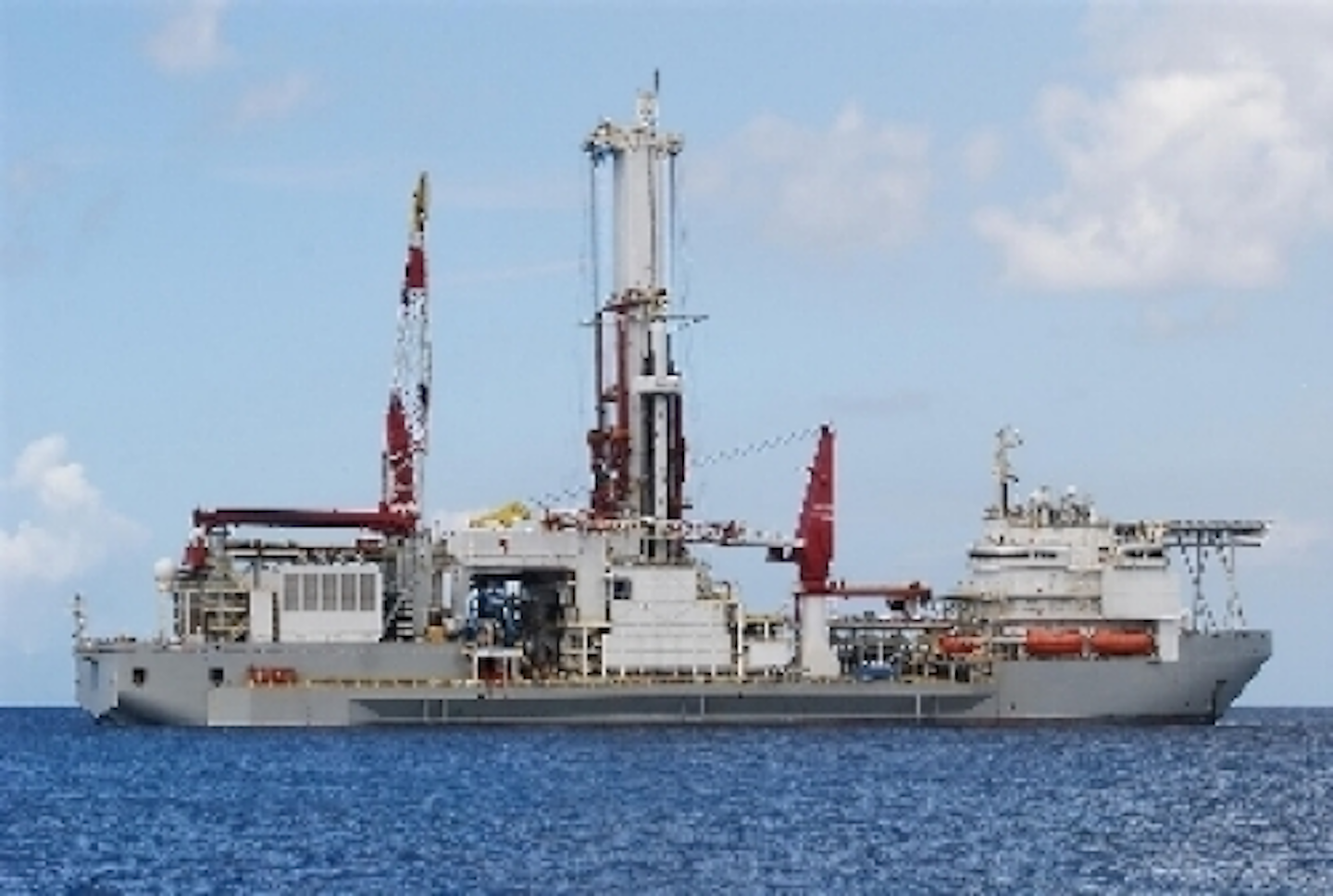 Shell, Noble introduce Noble Bully 1 ultra-deepwater drillship to GoM ...