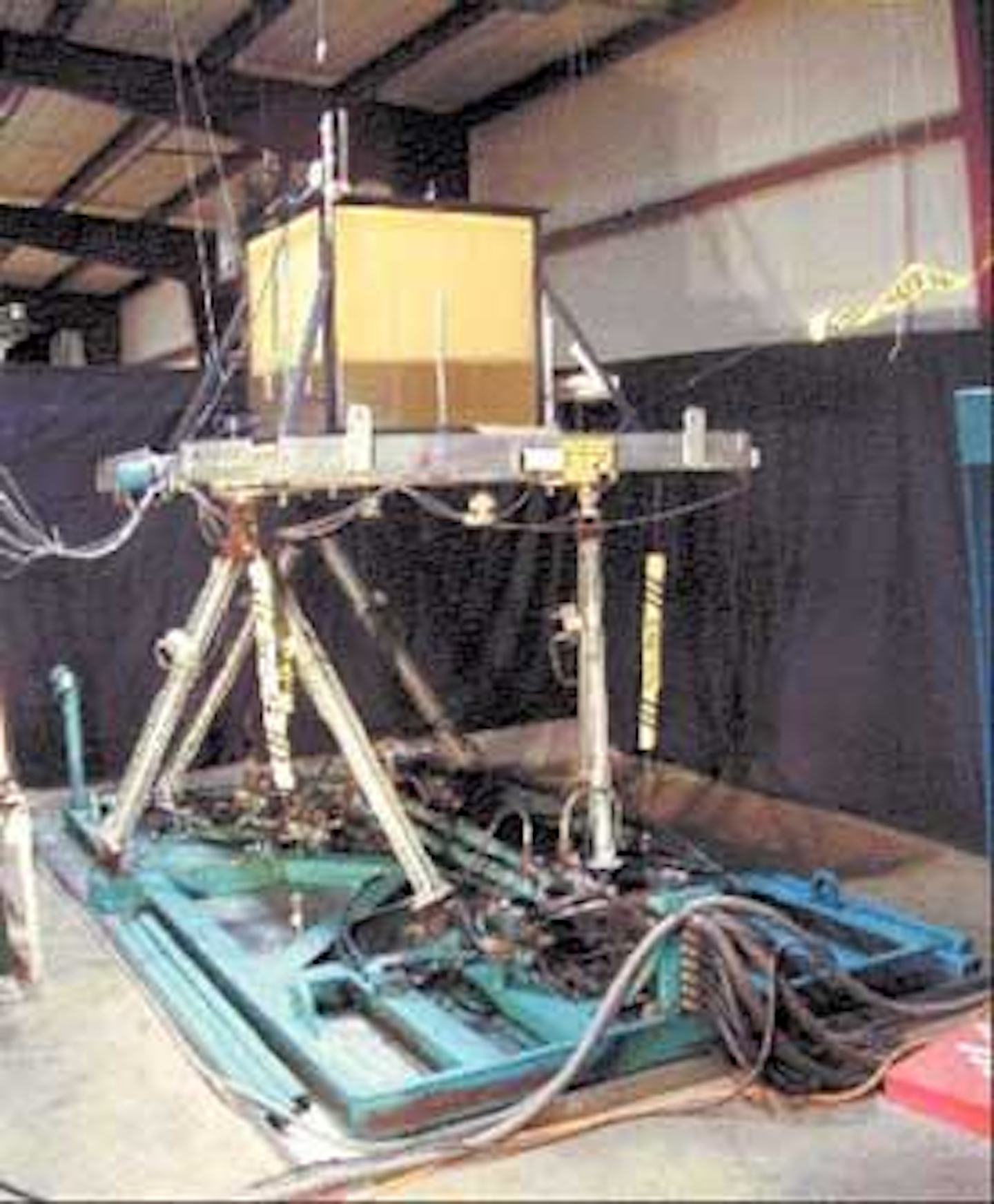 New internal baffle design dampens wave motion on floating platforms ...