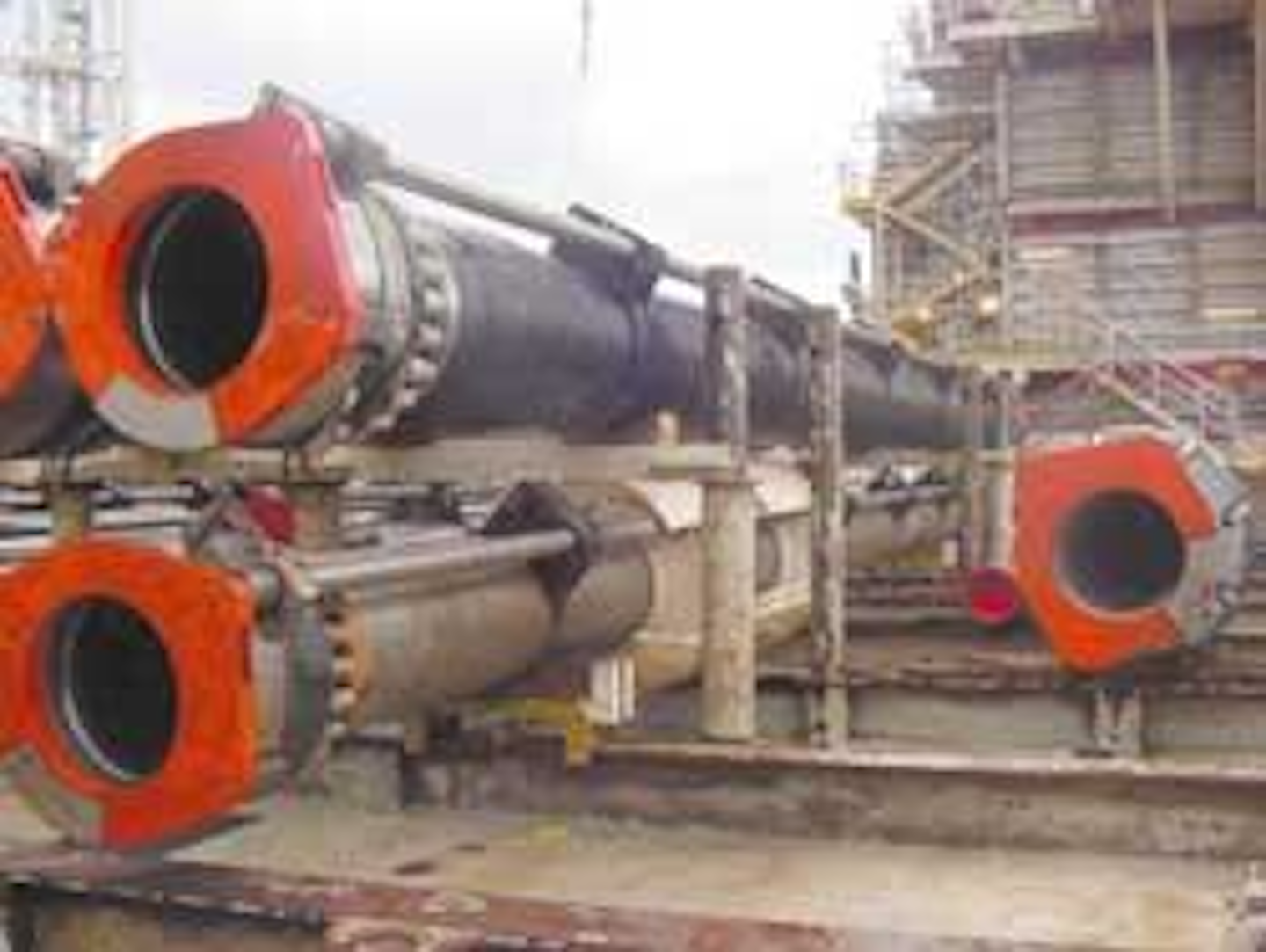 Norway: Composite riser, tether could cut TLP displacement by 10,000 t ...