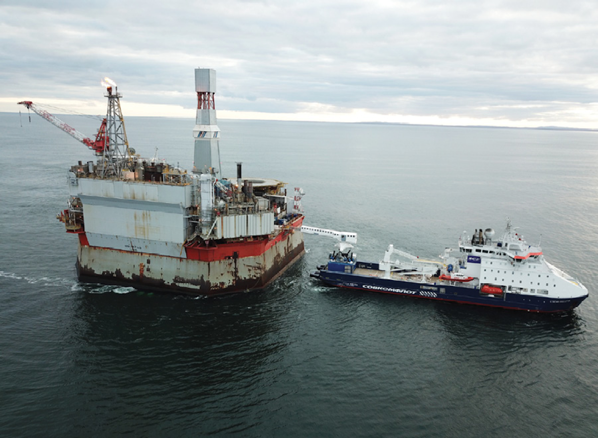 Gangway system adapted for personnel transfers in Arctic conditions ...