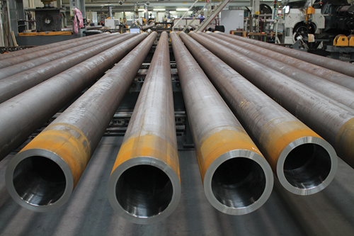 Glue-bonded process adapts mechanically lined pipe for reel-lay ...