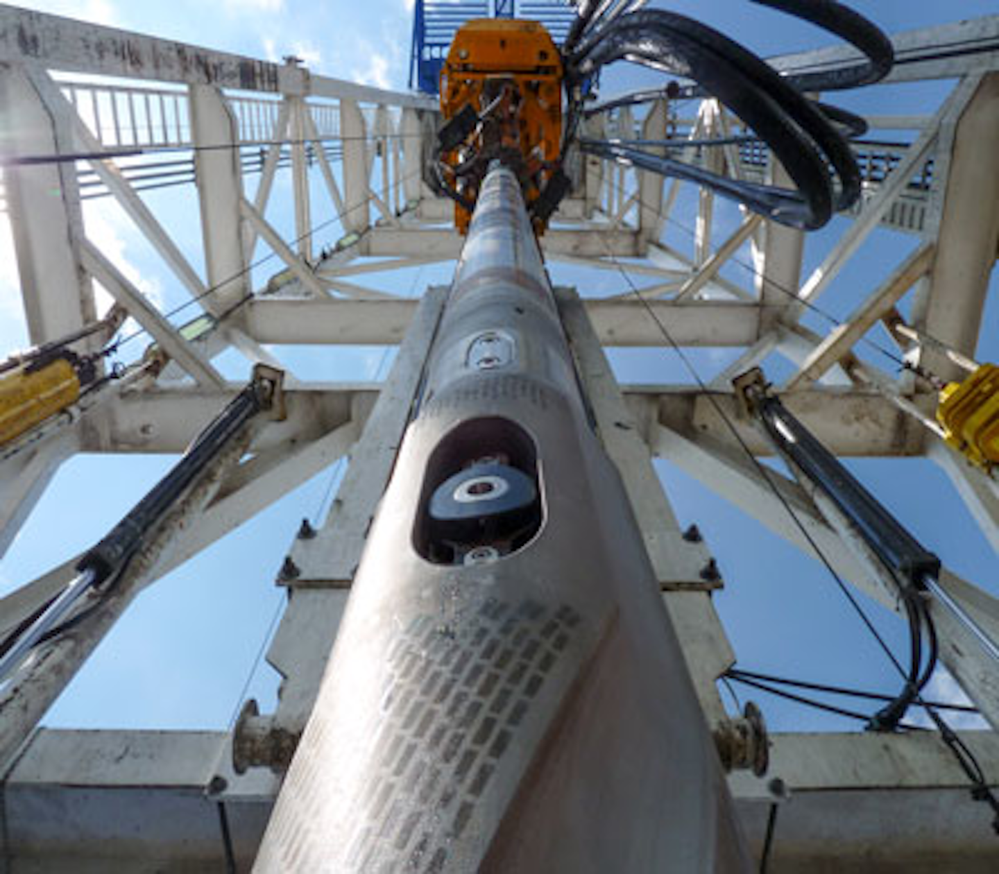 OTC 2013: Baker Hughes LWD fluid service increases knowledge of ...