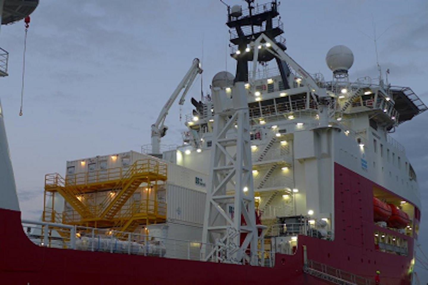 HB Rentals installs temporary living quarters on Far Sentinel | Offshore