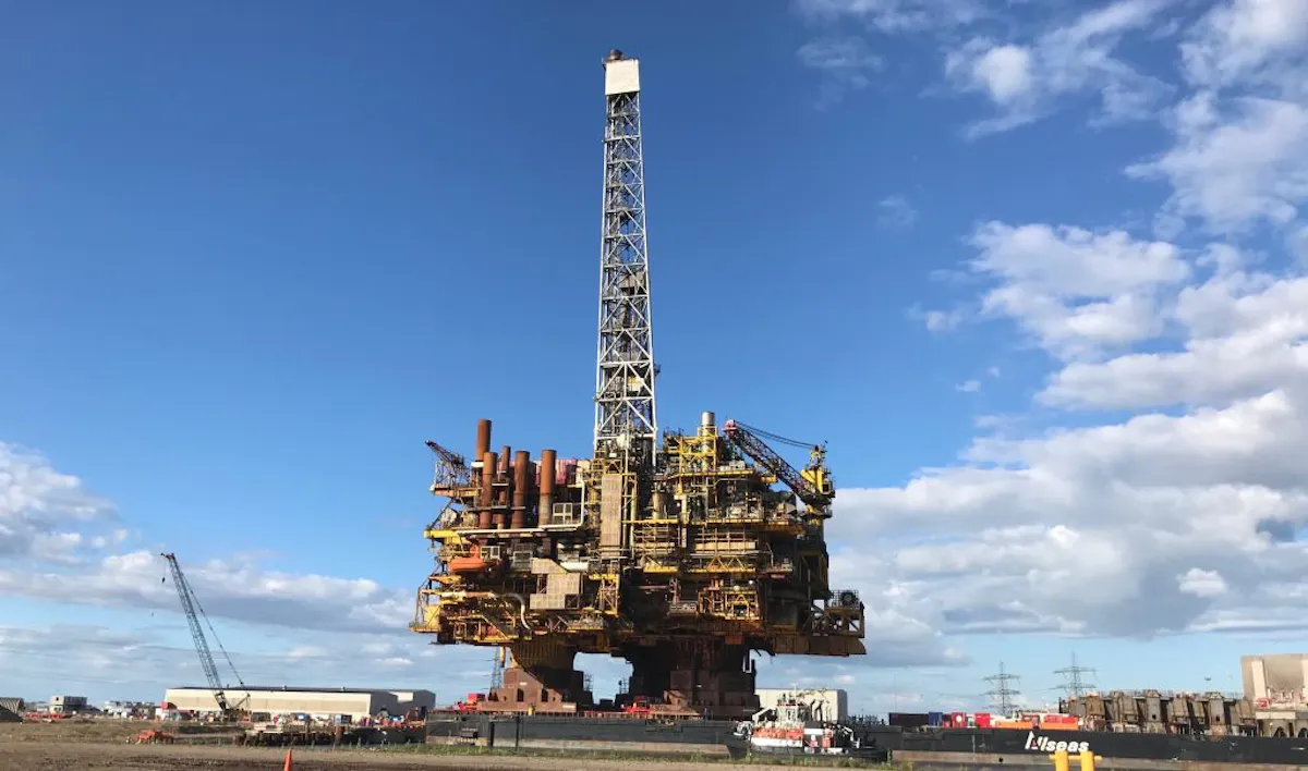 Iron Lady delivers second Brent topsides to Able | Offshore
