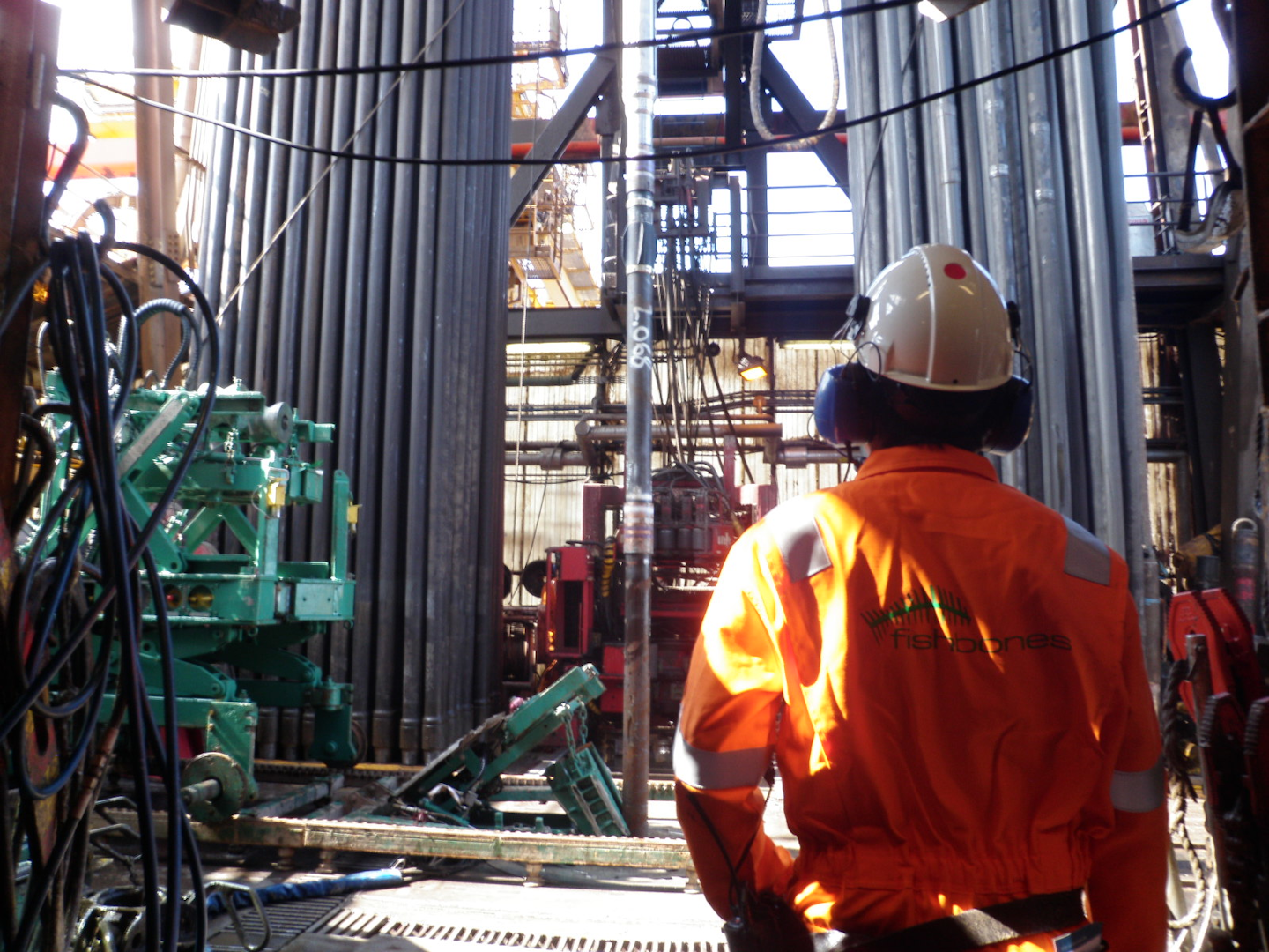 Multilateral stimulation techniques improve reservoir penetration ...