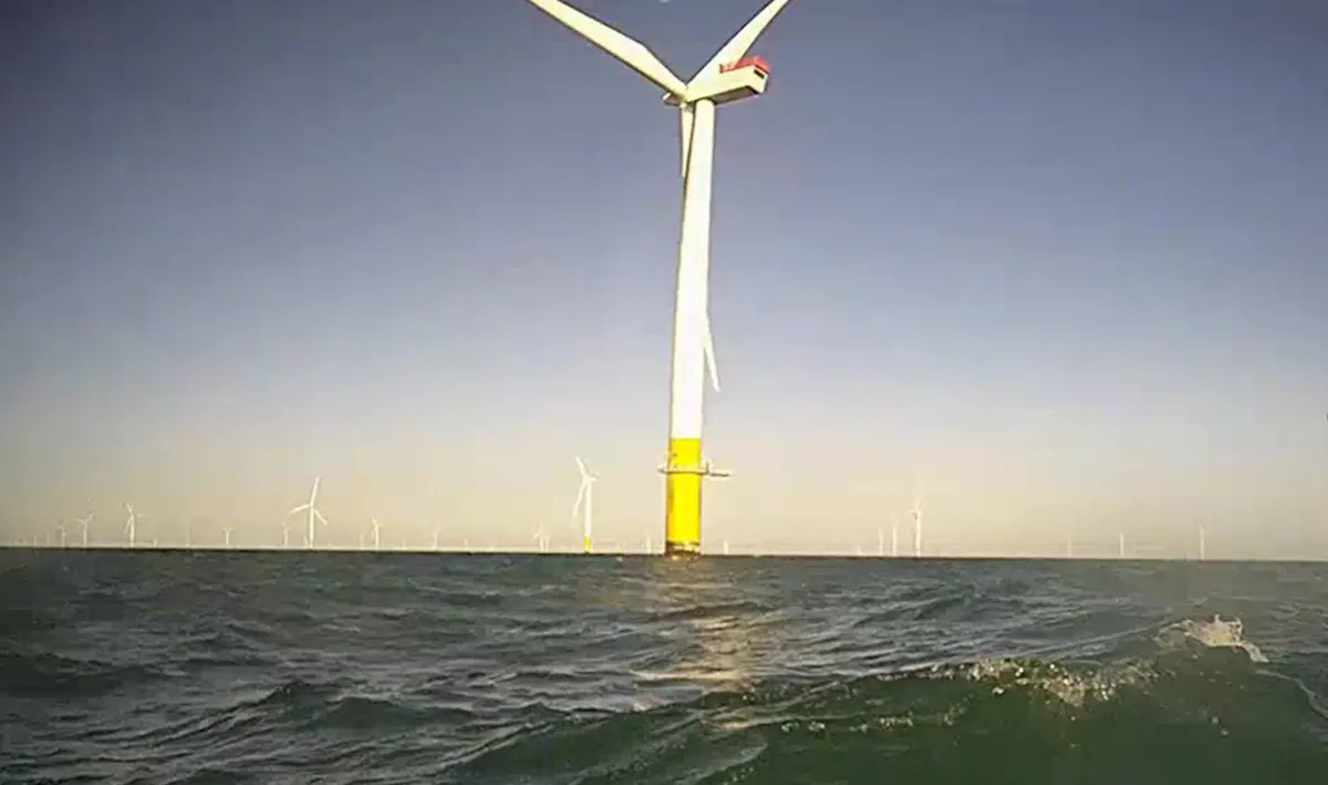 Remotely-operated surface vessel surveys Greater Gabbard turbine ...