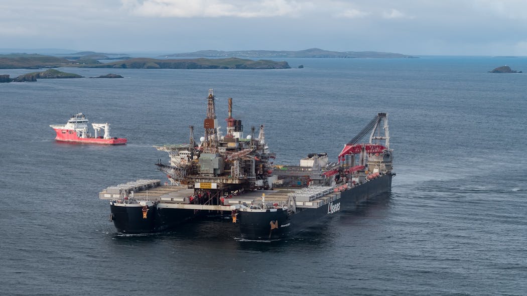 North Sea Ninian topsides arrives at Lerwick for disposal | Offshore North Sea Ninian topsides arrives at Lerwick for disposal | Offshore