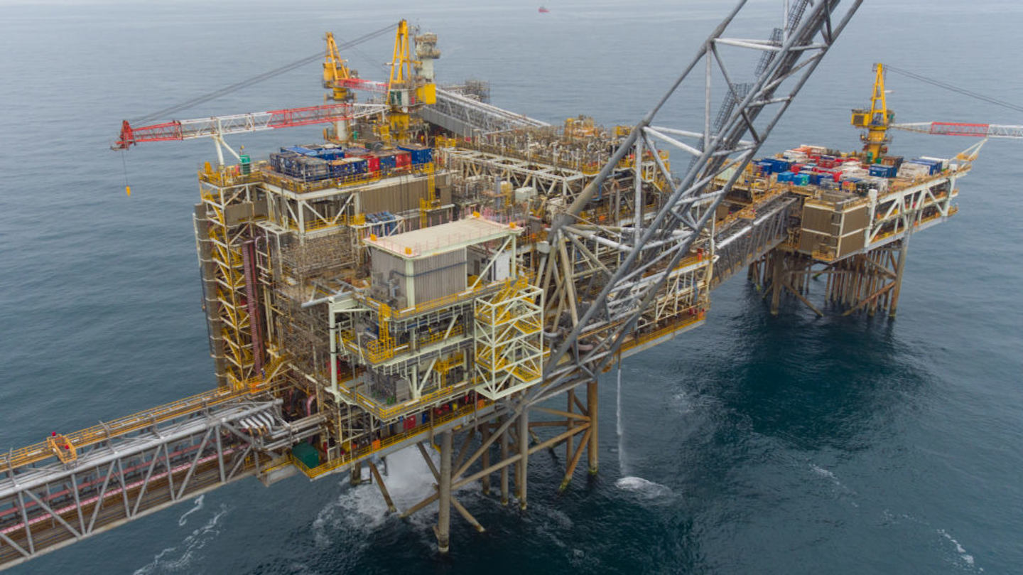 Pioneering Spirit delivers North Sea Buzzard platform module | Offshore