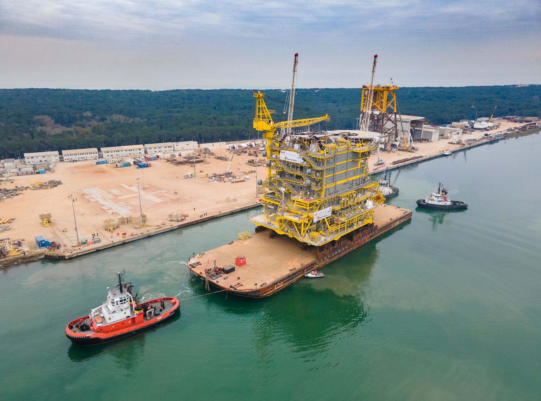 Final topsides structure sailing to North Sea Tyra II gas complex ...