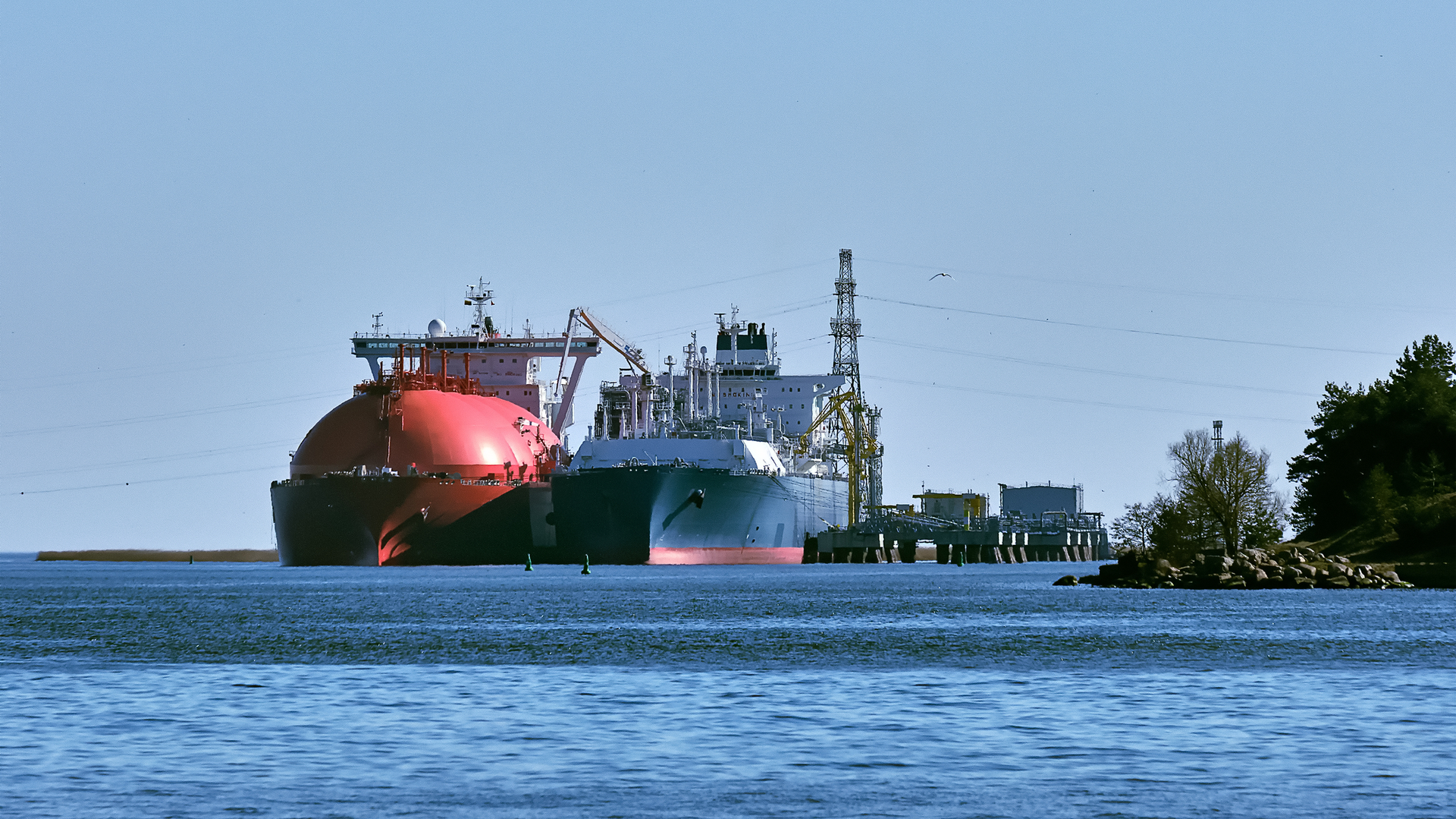 Germany signs deal with gas firms to supply two floating LNG terminals ...