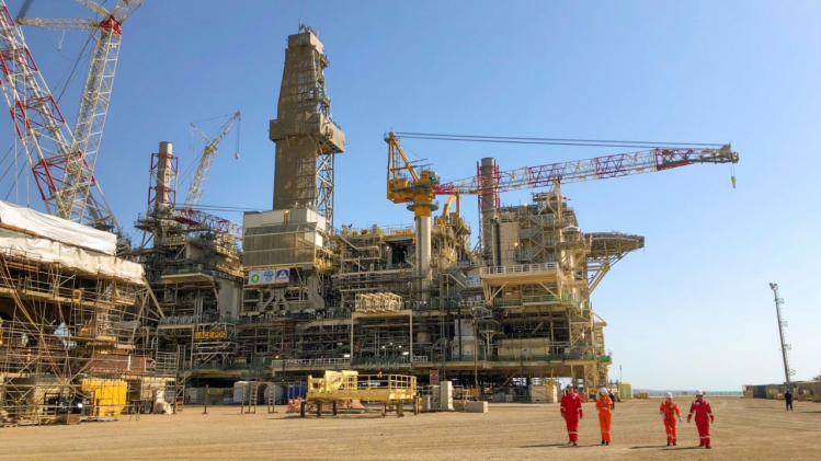 Giant ACE topsides sailing to Caspian Sea installation site | Offshore