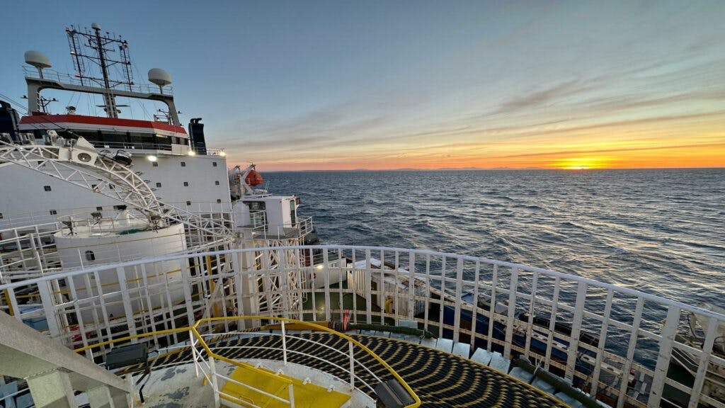 Asso.subsea completes cables installation for floating wind project ...