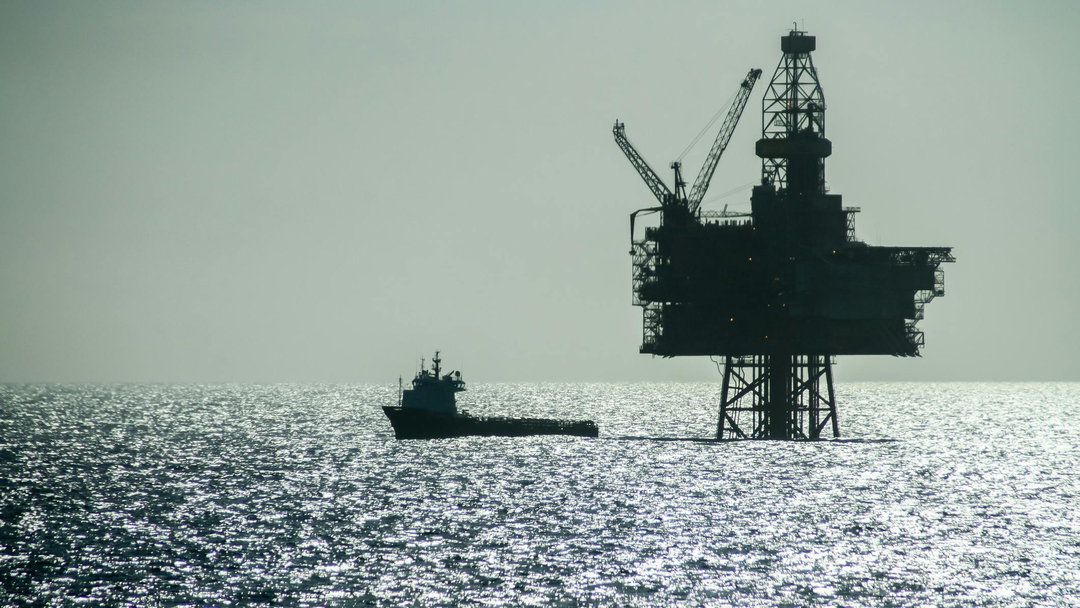 Offshore Vietnam roundup: First oil, rig revamp and logistics ...