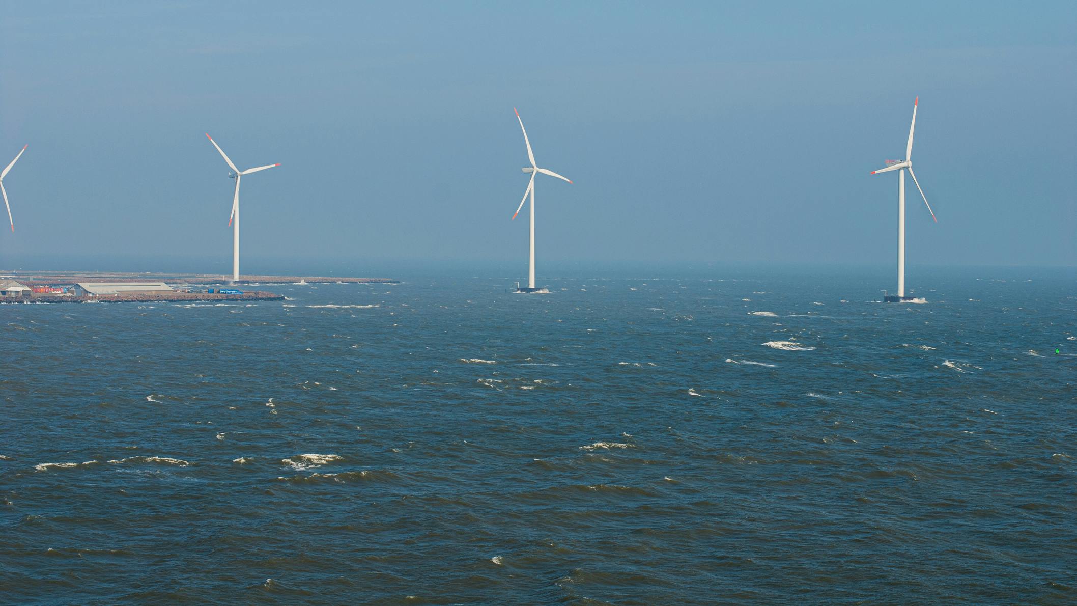 Offshore wind roundup: Floating wind bids, seabed surveys, electric ...